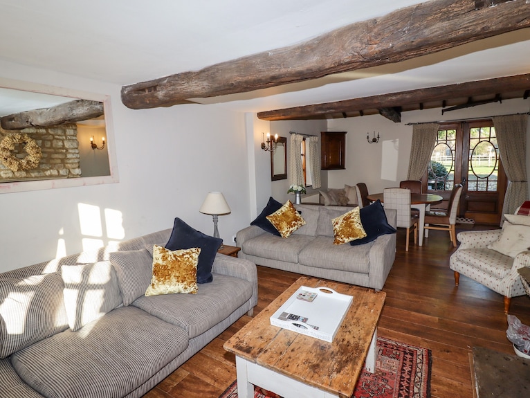 Garden Cottage, Pet Friendly, Character Holiday Cottage In Doncaster - West Yorkshire