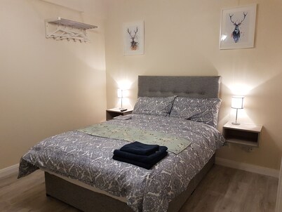 GRANT ROOMS