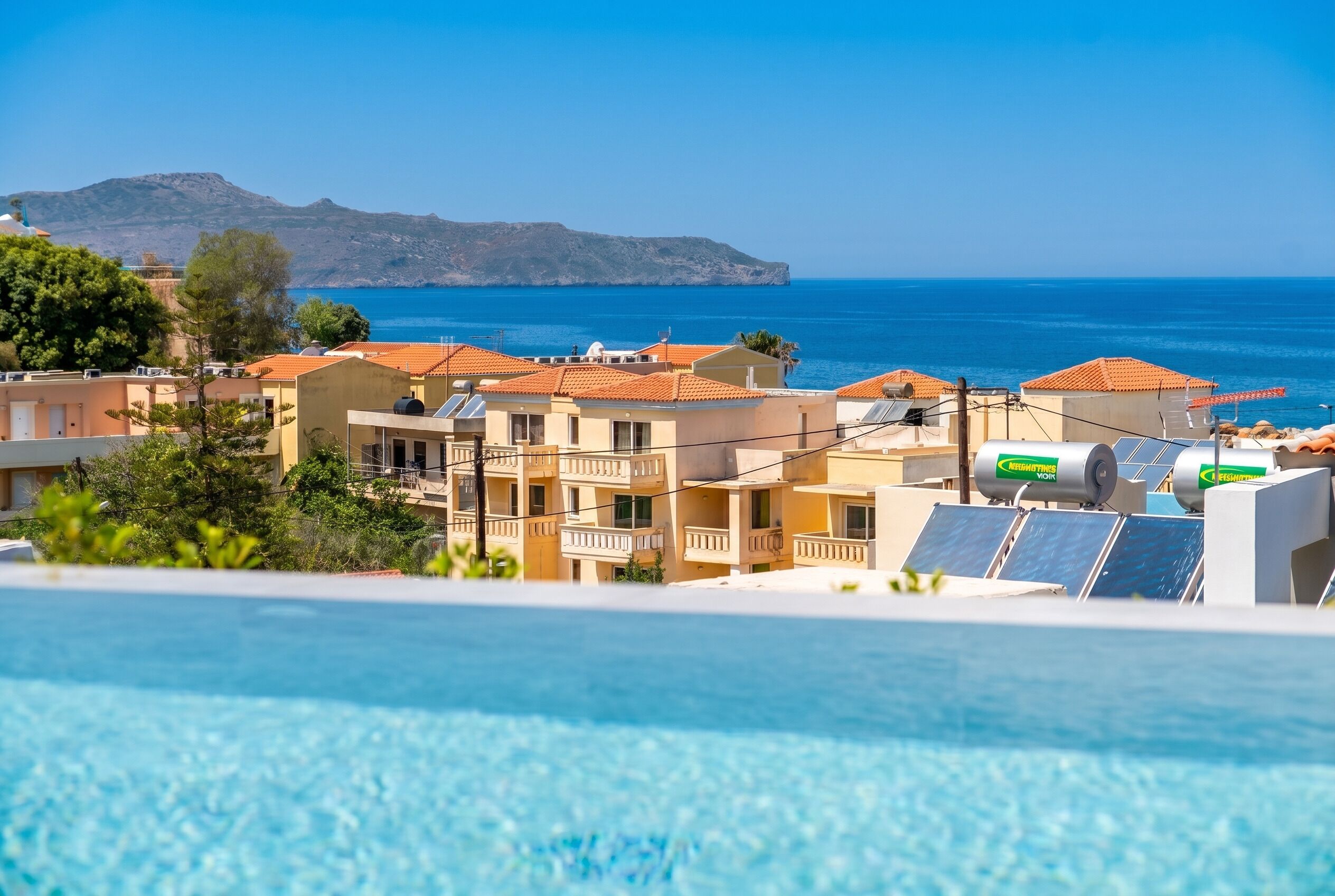 Vila exclusiva, 4 quartos, piscina particular, vista para o mar | Roupas de cama antialérgicas, cofres nos quartos