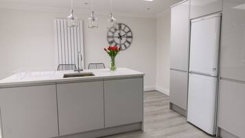 Casa de Campo | Cozinha privada | Um frigorífico, uma chaleira elétrica, uma torradeira