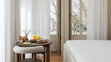 Signature Suite Monument View | 1 quarto, roupa de alta qualidade, edredões de penas, minibar