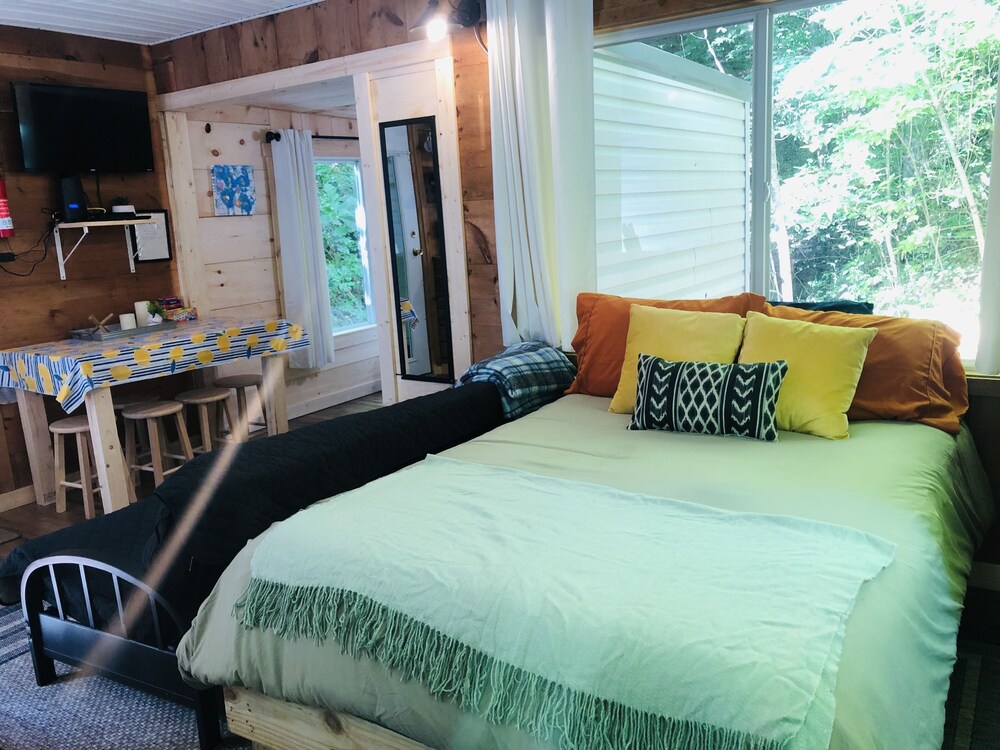 A Curious Cabin in Daniel Boone National Forest 🌳 - Whitley County | Vrbo