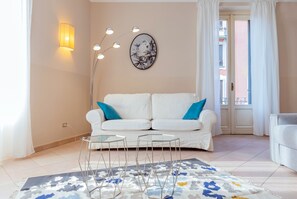 Deluxe Apartment CASALE (Via Casale 7) | Sala de estar | TV de ecrã plano 