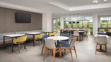 Pequeno-almoço tipo buffet diário incluído