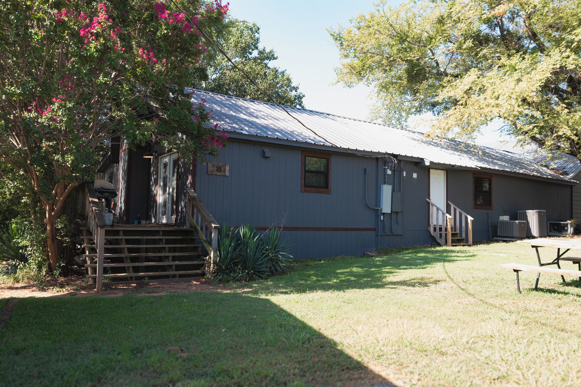 Apartamento família, 2 quartos, 2 banheiros (Full Kitchen, Not Lake View, No Pet) | Individualmente decorados, individualmente mobiliados, Wi-Fi de cortesia