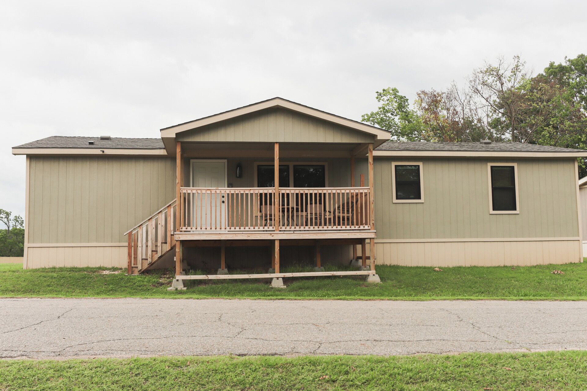 Trailer luxo, vista para o lago, ao lado do lago | Individualmente decorados, individualmente mobiliados, Wi-Fi de cortesia