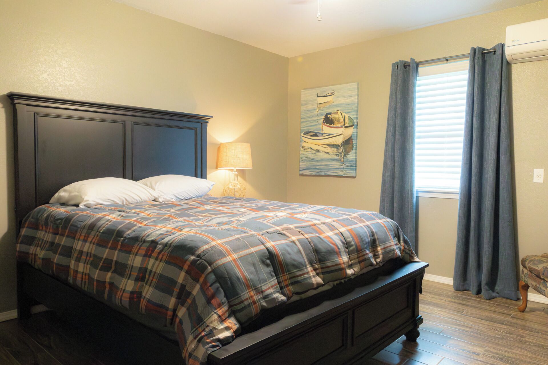 Quarto Económico, 2 quartos, vista para o lago, junto ao lago | Com decoração personalizada, com mobília individualizada, Wi-fi grátis 