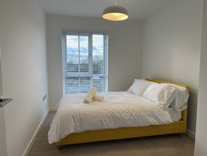 Apartamento, 2 camas queen-size | 2 quartos, ferro/tábua de engomar, Wi-fi grátis 