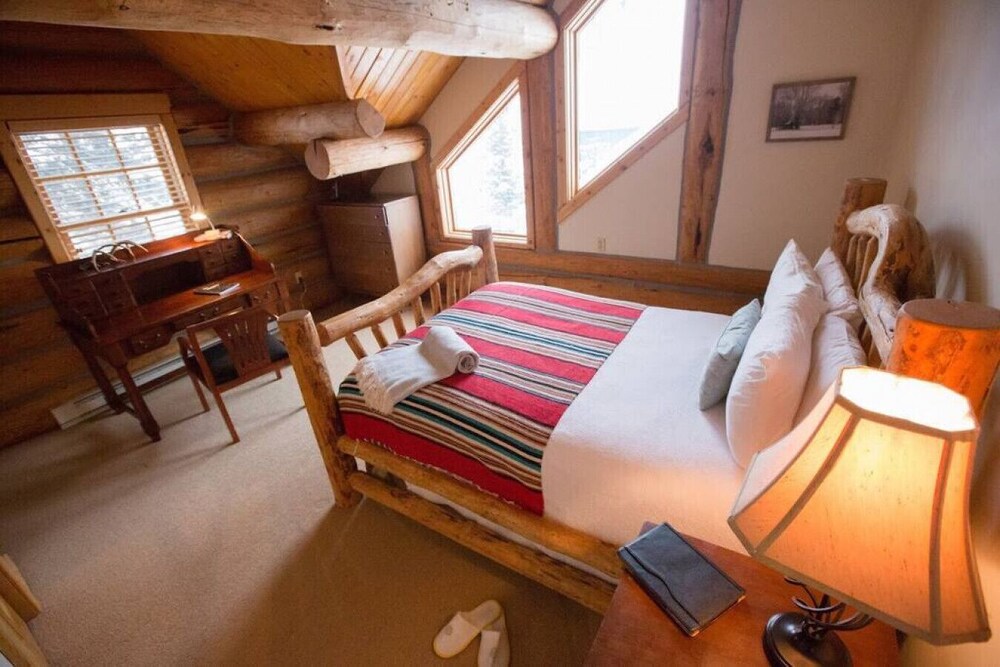 Hideout Nature Lodge At Big Sky Resort - 빅 스카이