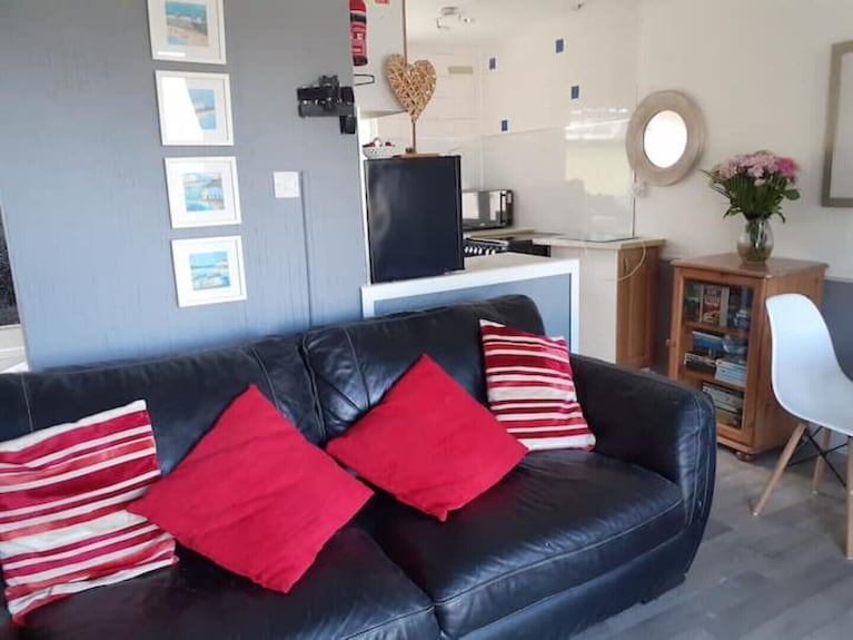 Jasmine Cove, Seaside Holiday Chalet, Bideford - Devon