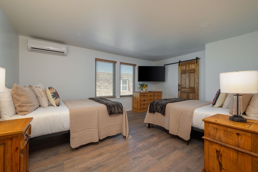 Spacious Remodeled Beauty With Stylish Comfort - Santa Fe, NM