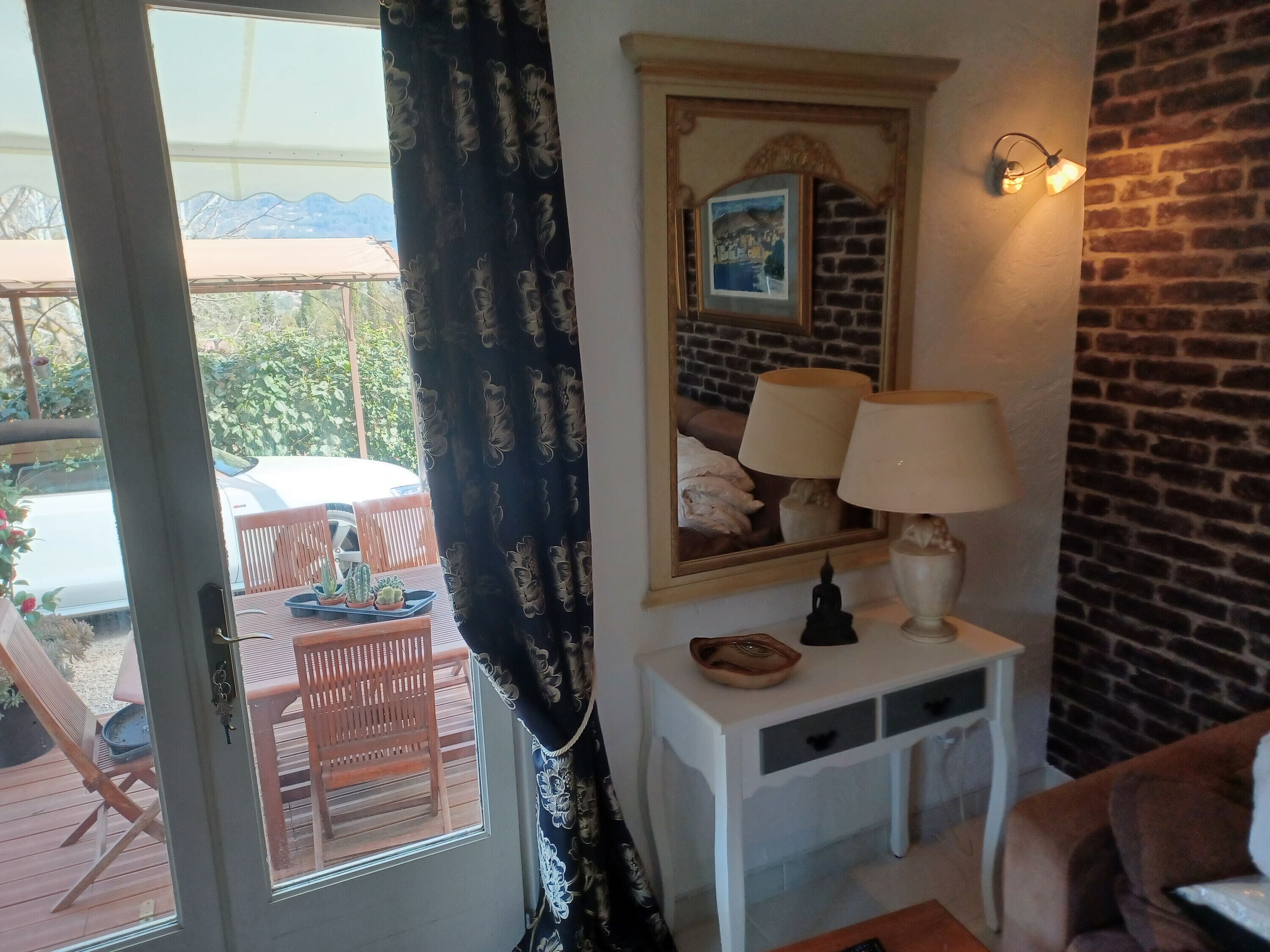 Le Mas Des Pins Avec Vue Sur Les Montagnes, Wi-fi Et Climatisation. - Grasse