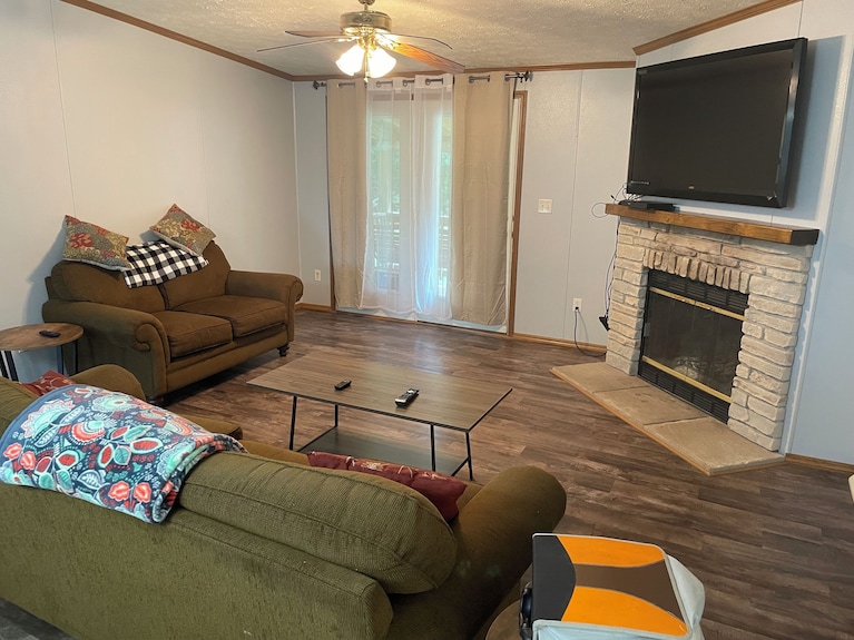 Black River Retreat 5 Minutes From Jeffs Canoe Rental /K Bridge - Clearwater Lake, MO