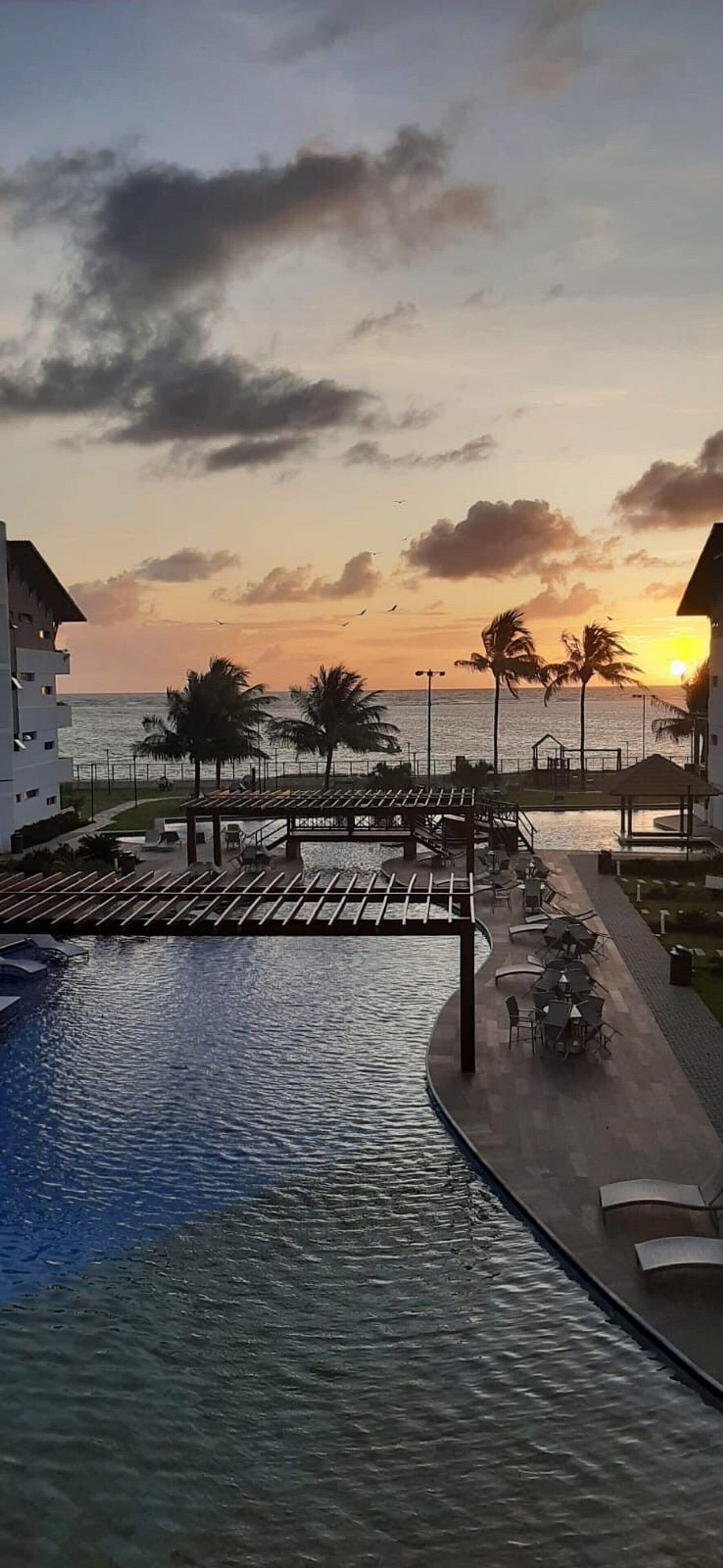 Apartamento Básico | Piscina | Piscina exterior 