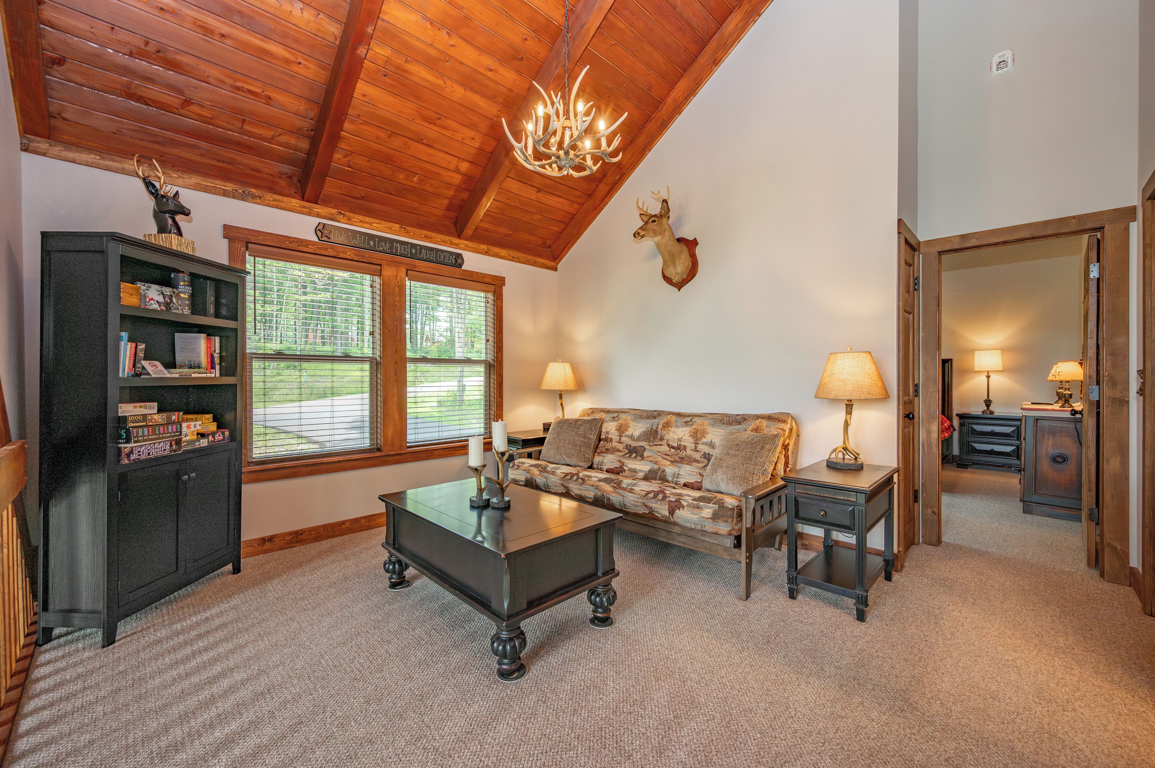 Fireplace Deck, Game Room & Mountain Vibes - Deep Creek Lake, MD