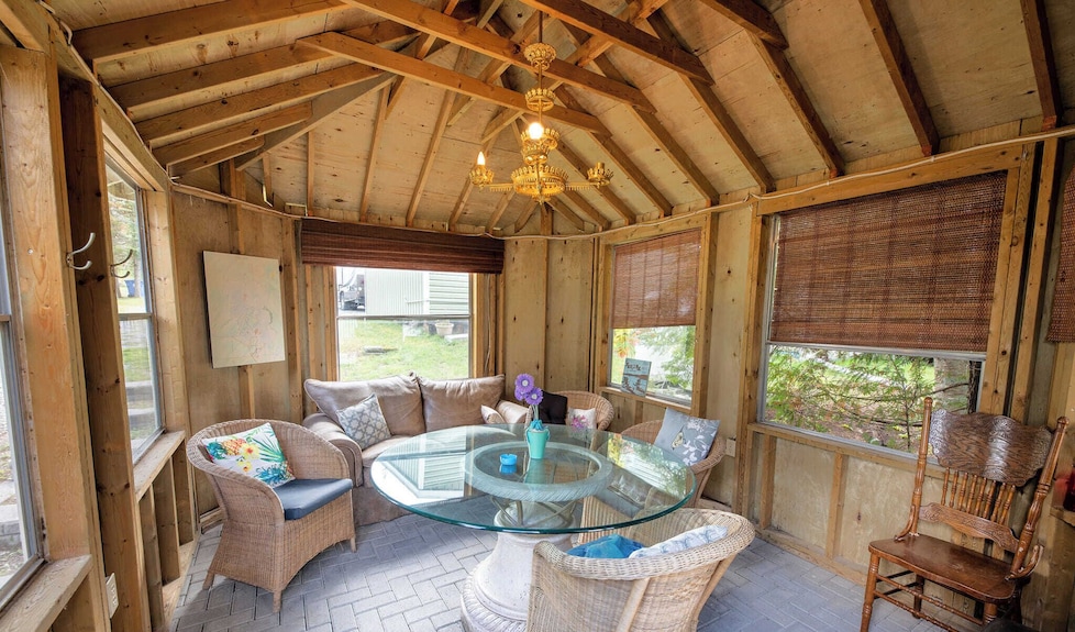 Beautiful All Season Cottage On Remi Lake - Ontario