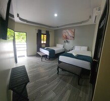 Quarto Duplo Básico | Roupa de alta qualidade, Wi-fi grátis, roupa de cama fornecida