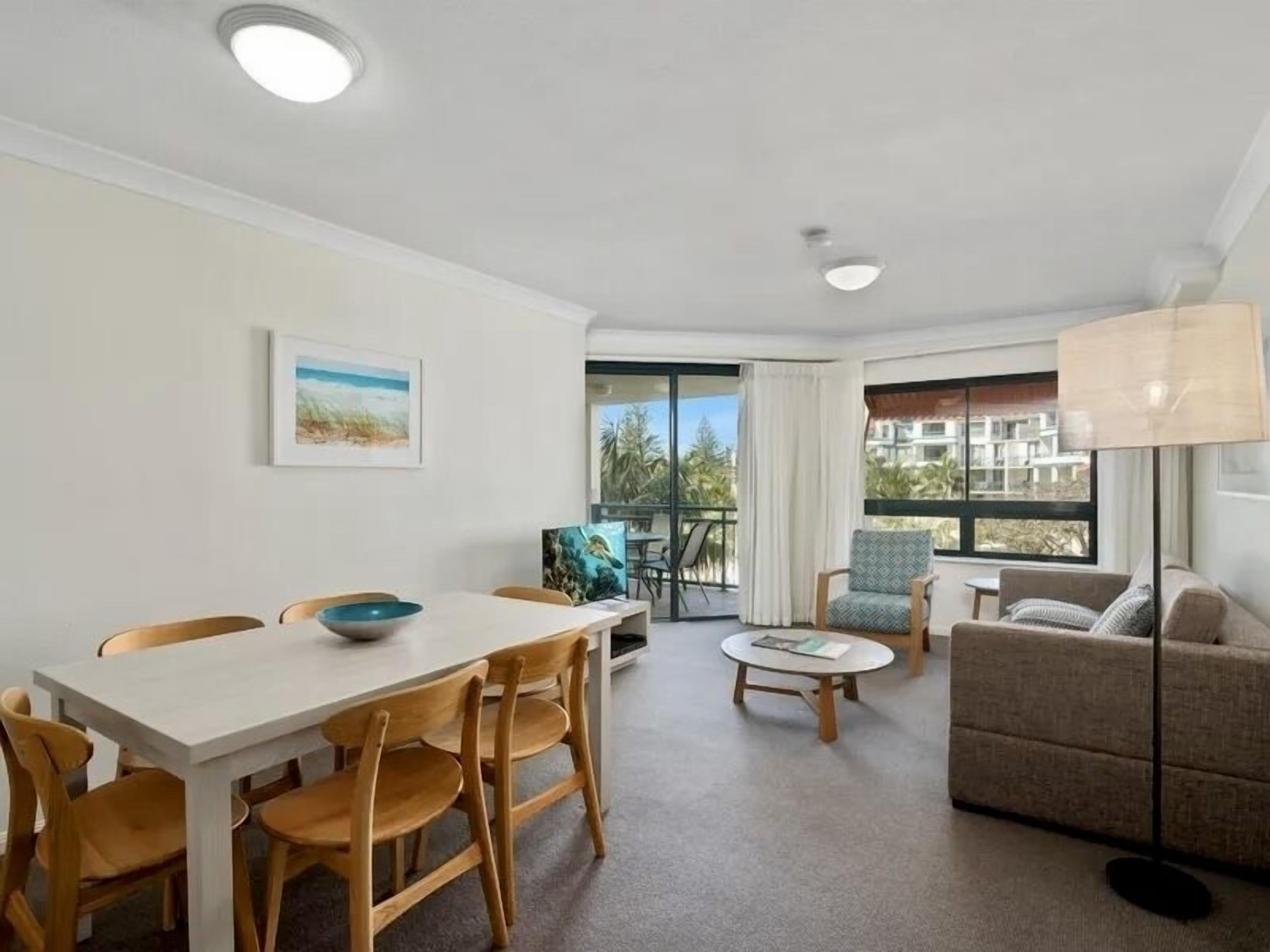 Coolangatta Beach, Calypso Resort, Sleeps 6 At Oaks Gold Coast Calypso Resort - Coolangatta