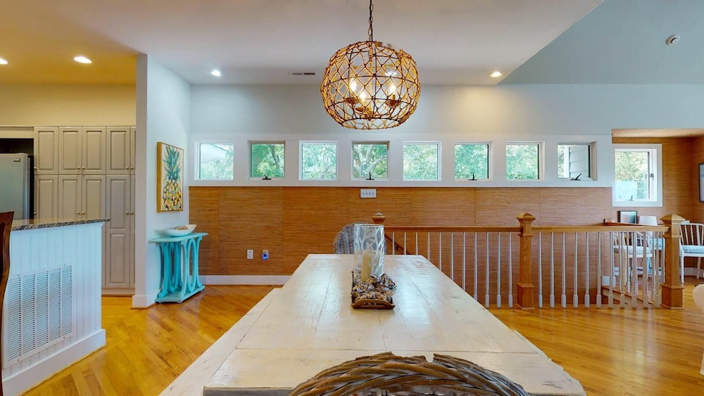 Light Bright Tree Top Living With Sunset Glow Bhi And Shoals Club - Bald Head Island, NC