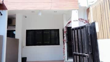 Fachada da propriedade