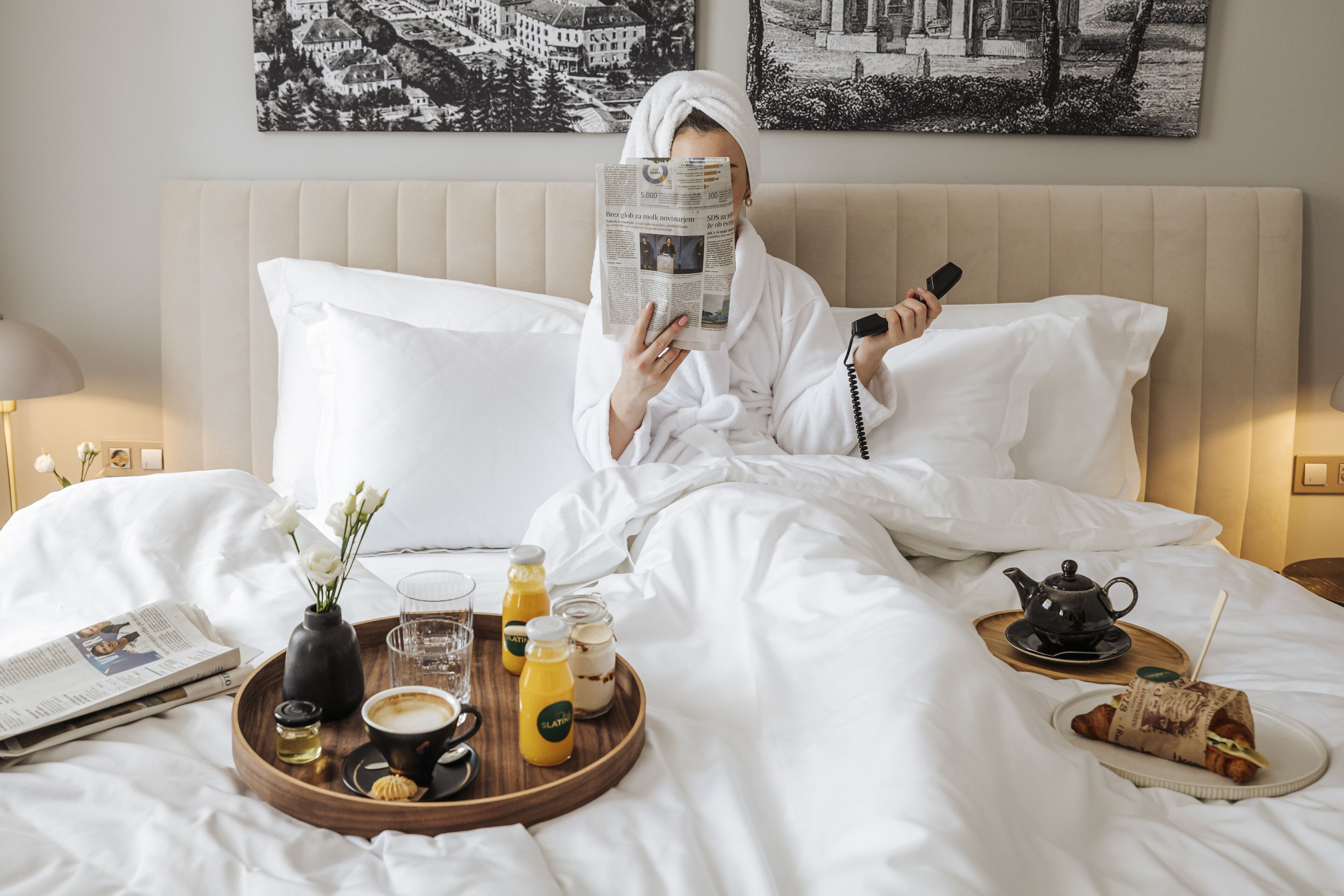 Quarto casal superior | Frigobar, cofres nos quartos, escrivaninha