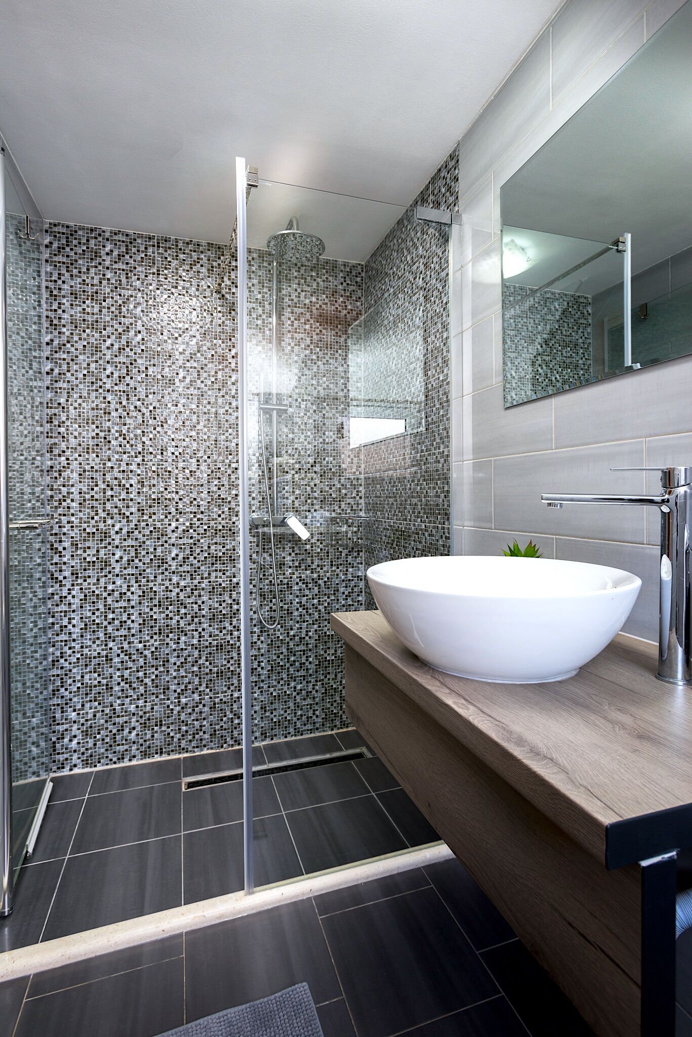 Um polibã, artigos de higiene pessoal grátis, um secador de cabelo 