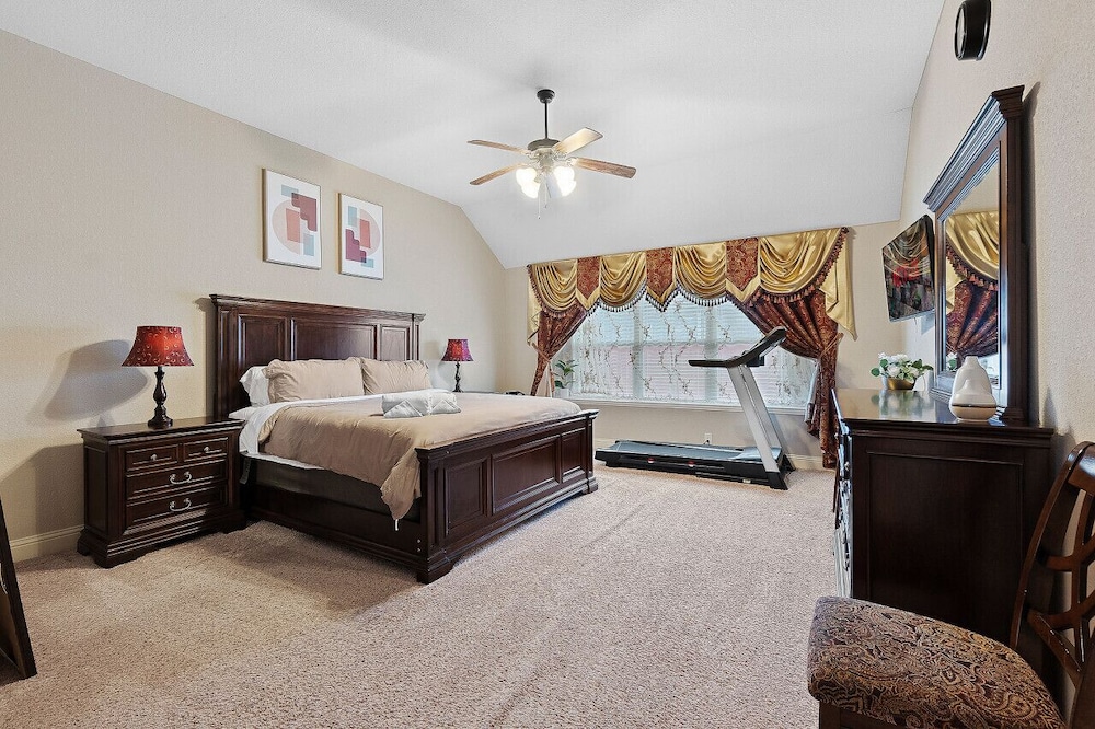 Peaceful 3 Bd Family Getaway - Grand Prairie, TX