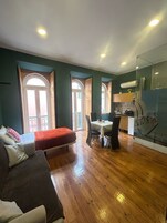 Sun Terrace | Sala de estar | TV de ecrã plano, Netflix, serviços de streaming, impressoras 