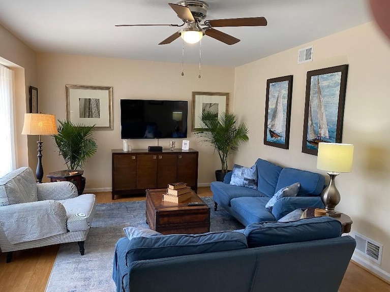 Dogs Love The Fenced Backyard - 15 Mins To Downtown - Savannah, GA