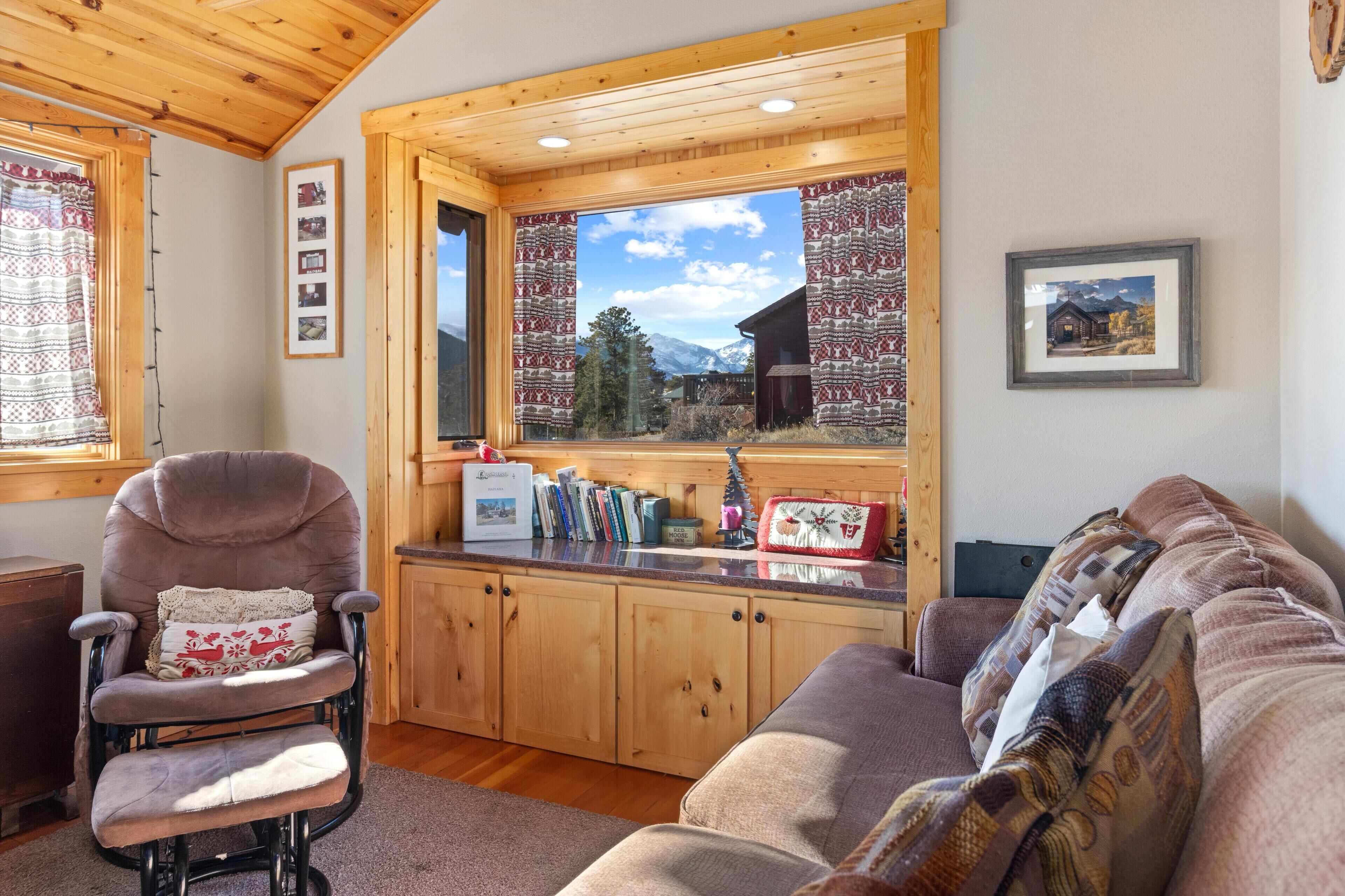 Haiyaha - 1 Bedroom Cabin With Amazing Views And Summer Pool - Estes Park, CO
