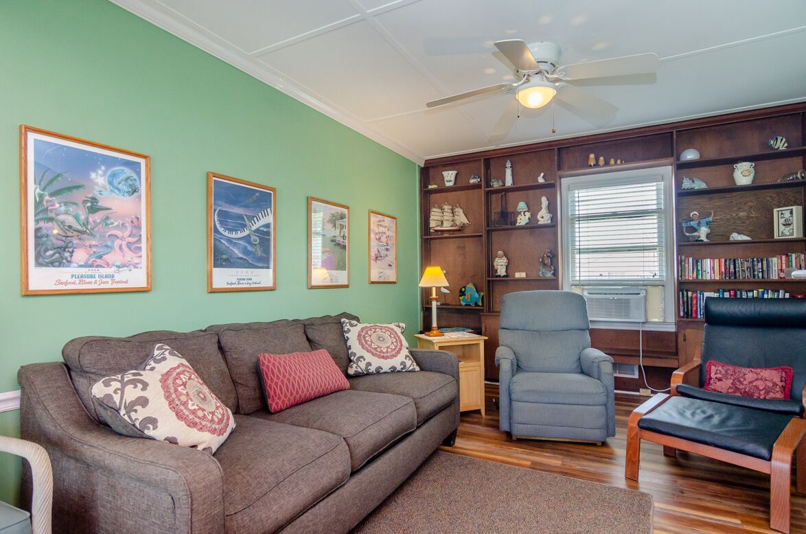 2 Br Apt In Private Historic Motel W Pool! - Kure Beach, NC