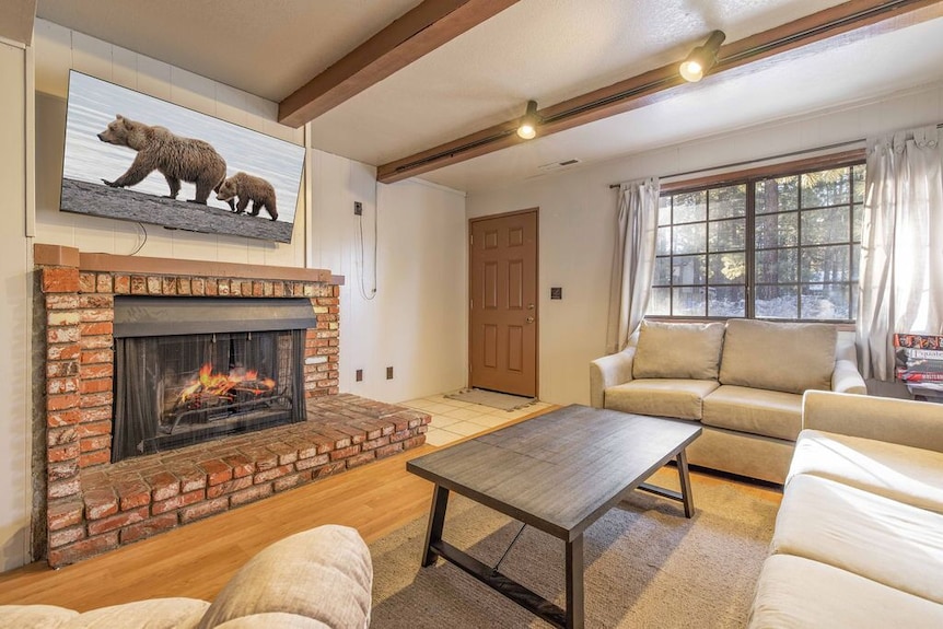 Chic Modern Getaway - Close To Downtown - Lake - Big Bear Lake, CA