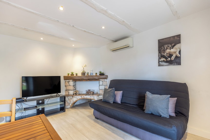 Charming Little Bucolic House 5-min From City - Mouans-Sartoux