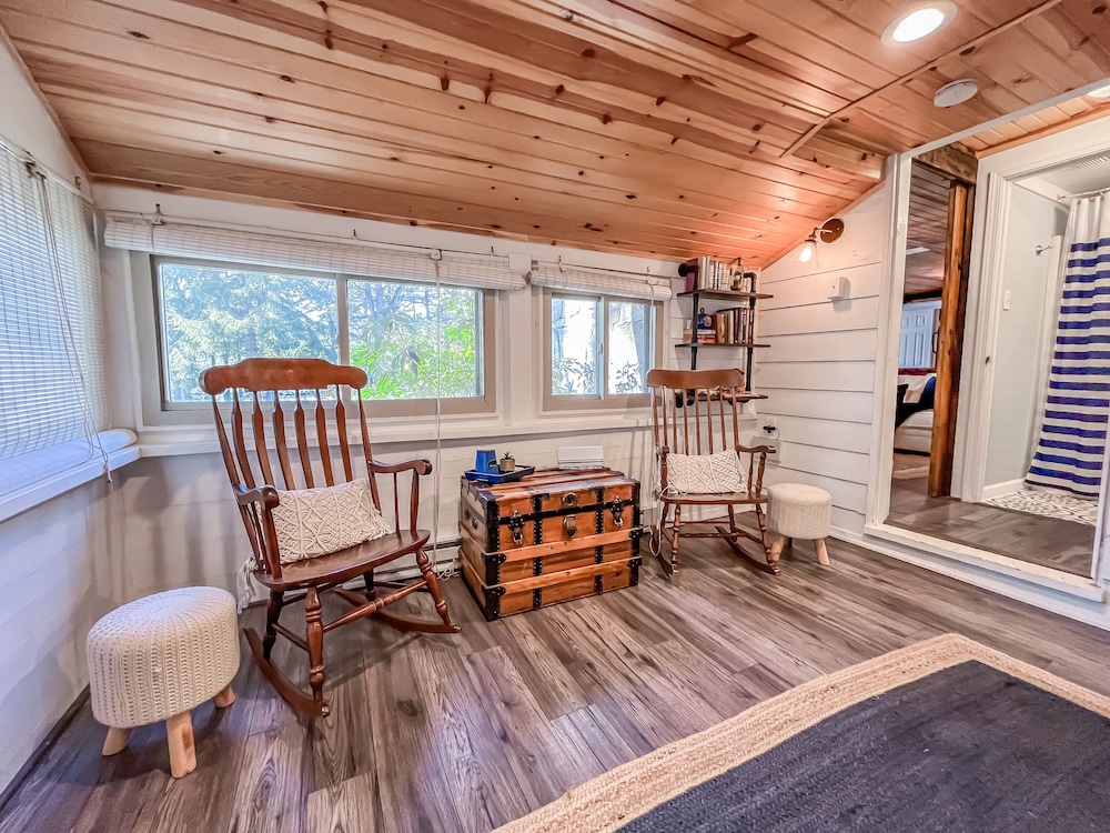 Iconic Cabin! Hot tub, fire pit, lakefront, dock, pet friendly and more ...
