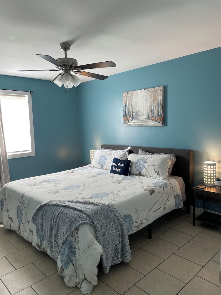 In The ❤️ Of Bentonville. Quiet Corner 🏠 <Than 5 Mins 2 🚴 Trails, Downtown Or Hwy - Bentonville, AR