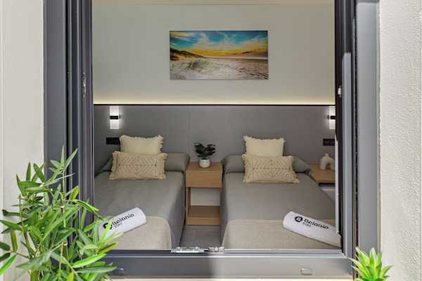 Quarto Duplo | Secretária, secretária adequada para computadores portáteis