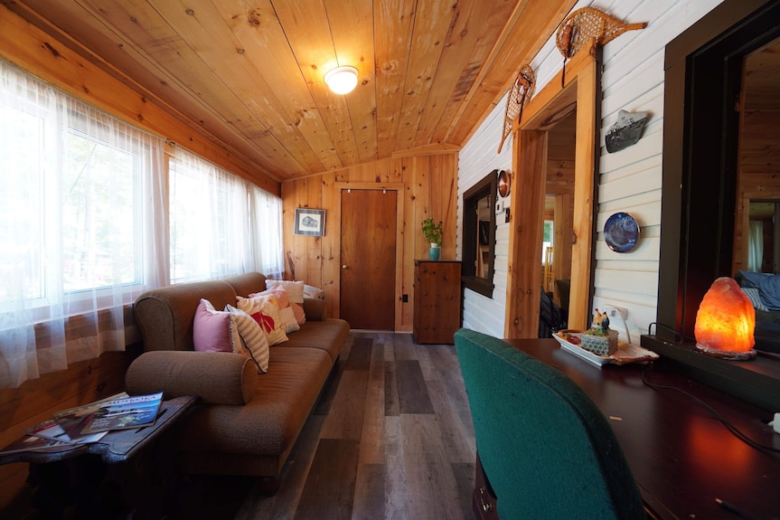 Our Lady Of Kahshe Lake Cottage - Gravenhurst