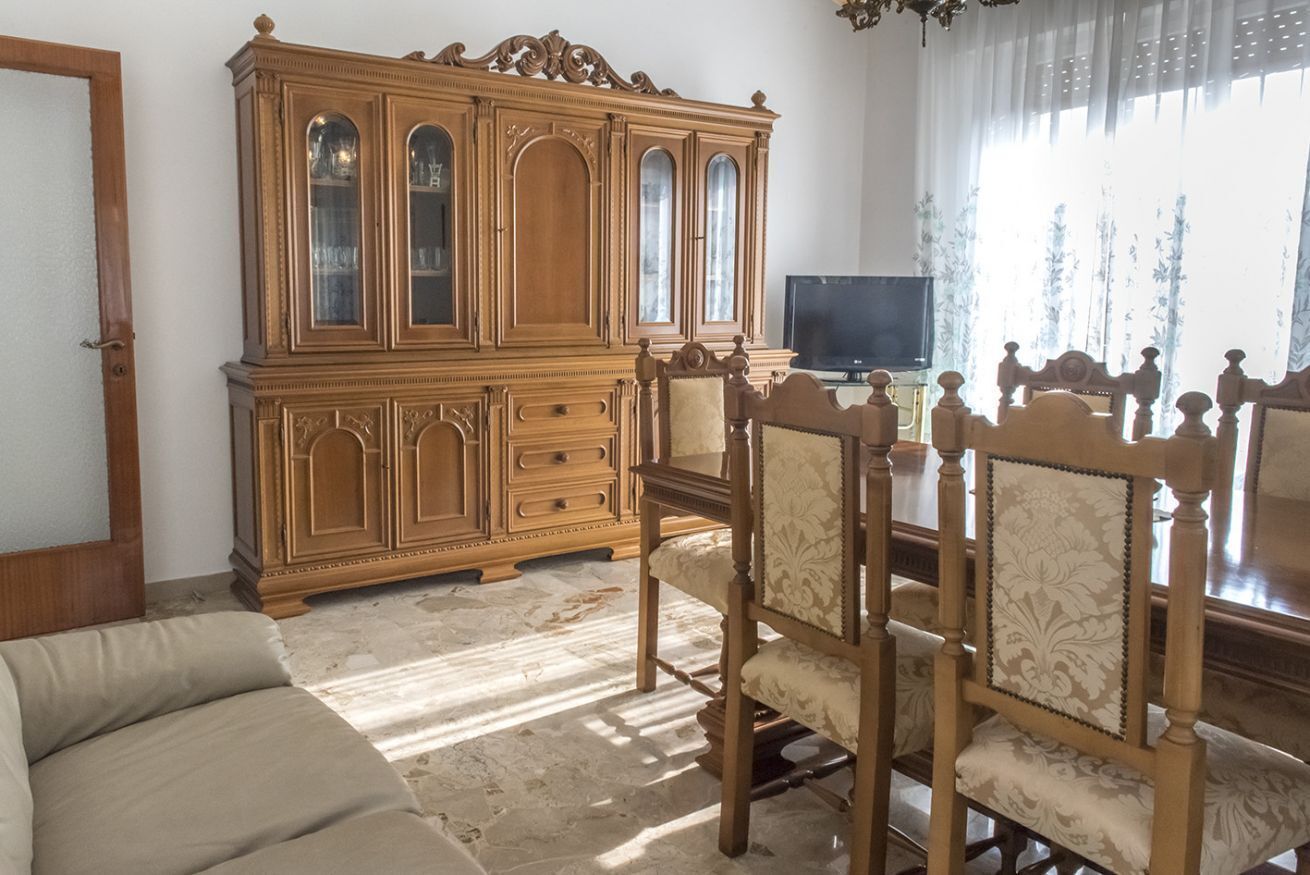 S283 - Sirolo, Large Panoramic Four-room Apartment - Sirolo