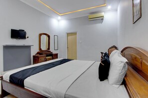 Quarto casal luxo | Wi-Fi de cortesia, roupa de cama