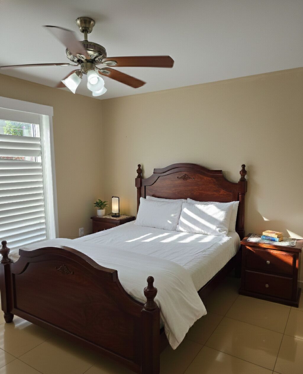 Charming Miracle Mile Retreat - Los Angeles, CA