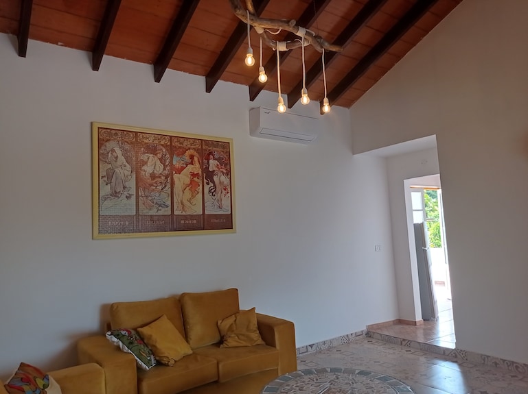 Preciosa Casa Estilo Colonial - Cordillera