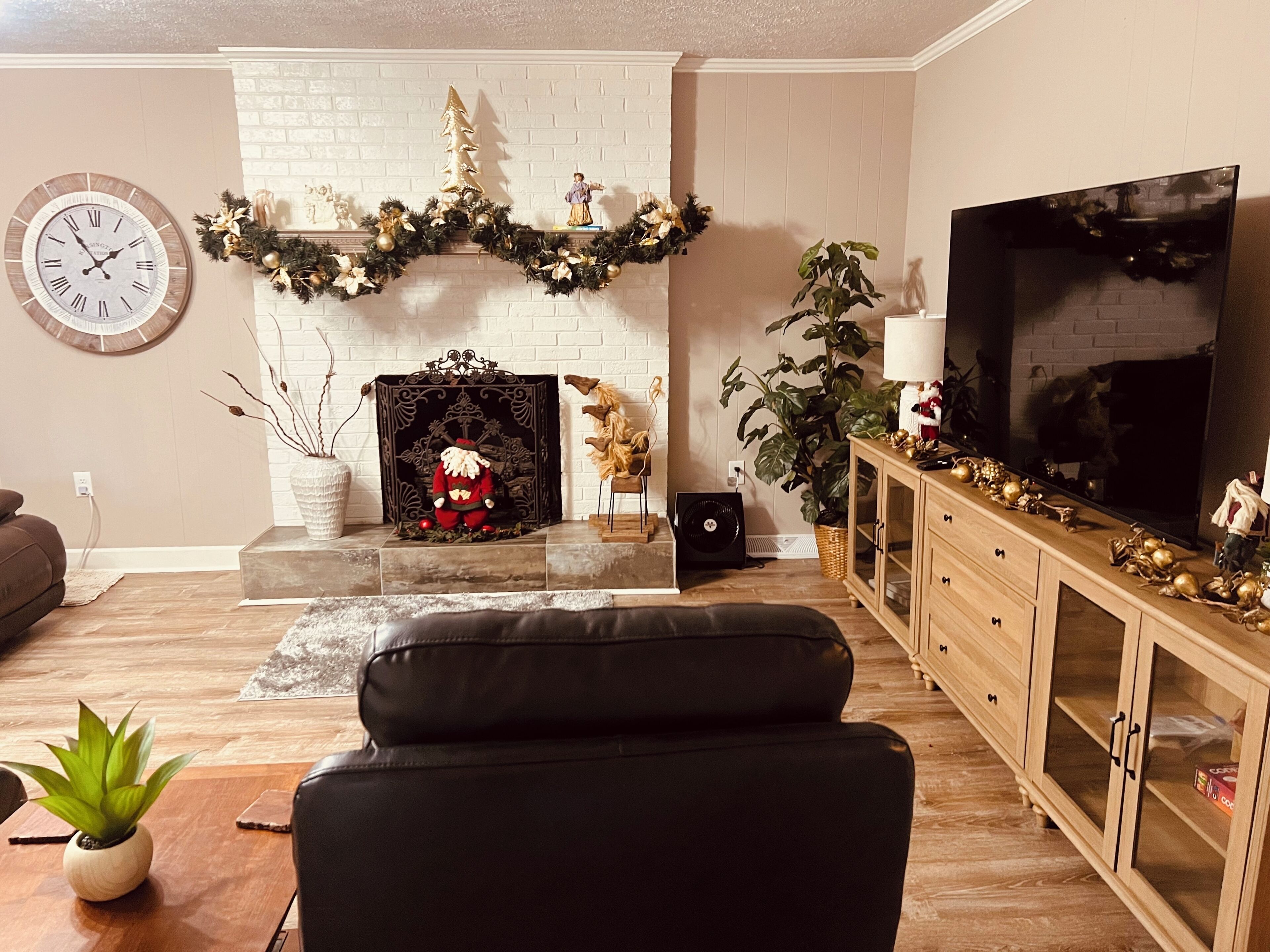 Convenient Location-private Watch The Sun Come Up Over A Beautiful Pasture - Greer