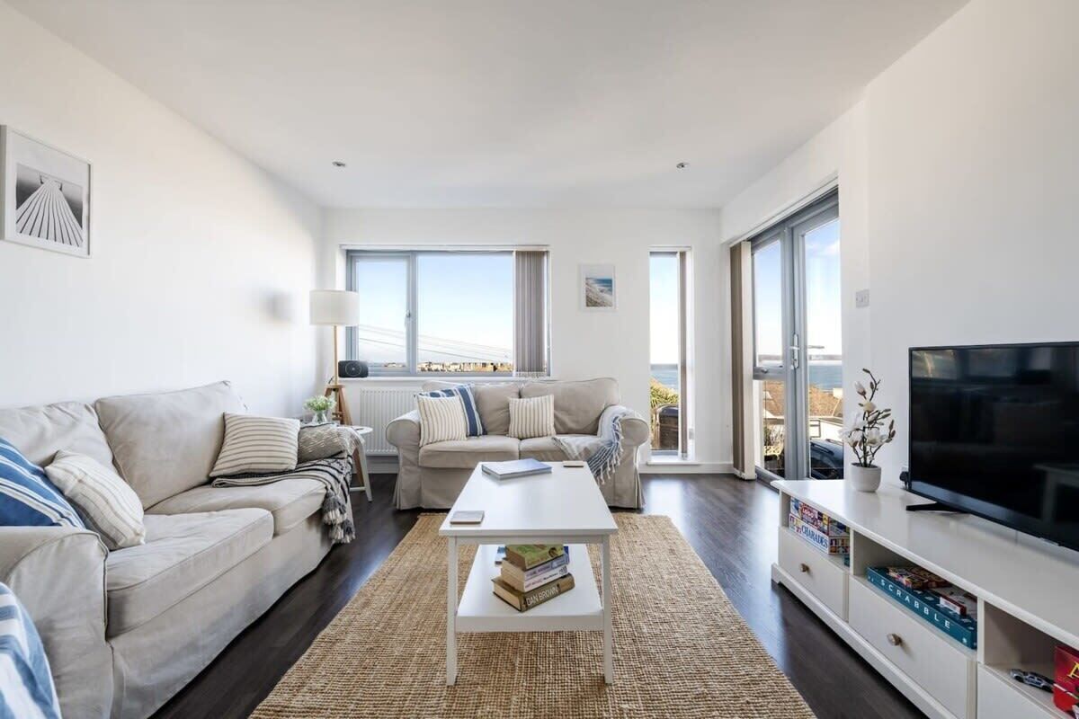 Modern Home With Sea Views, Newquay - Newquay