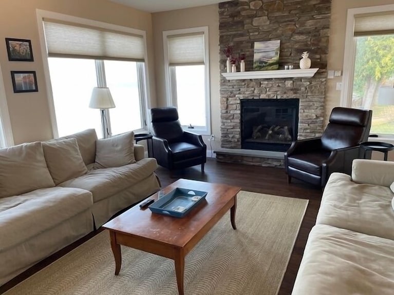 Lakeside Retreat With Grill, Fireplace, W/d, Ac & Sunset Views - Dog-friendly - Burlington, VT