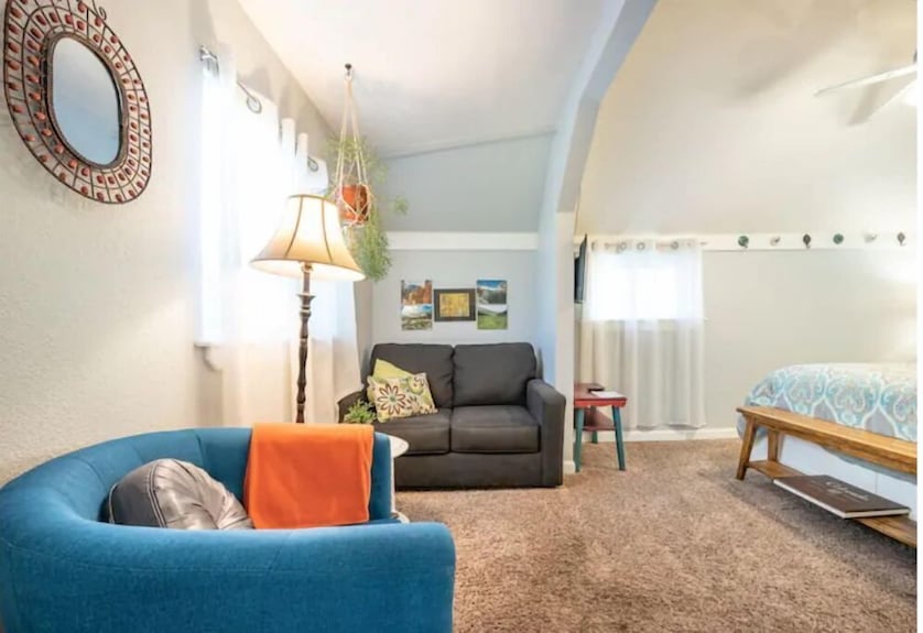 Cozy Solar Cottage On The West Side - Colorado Springs, CO