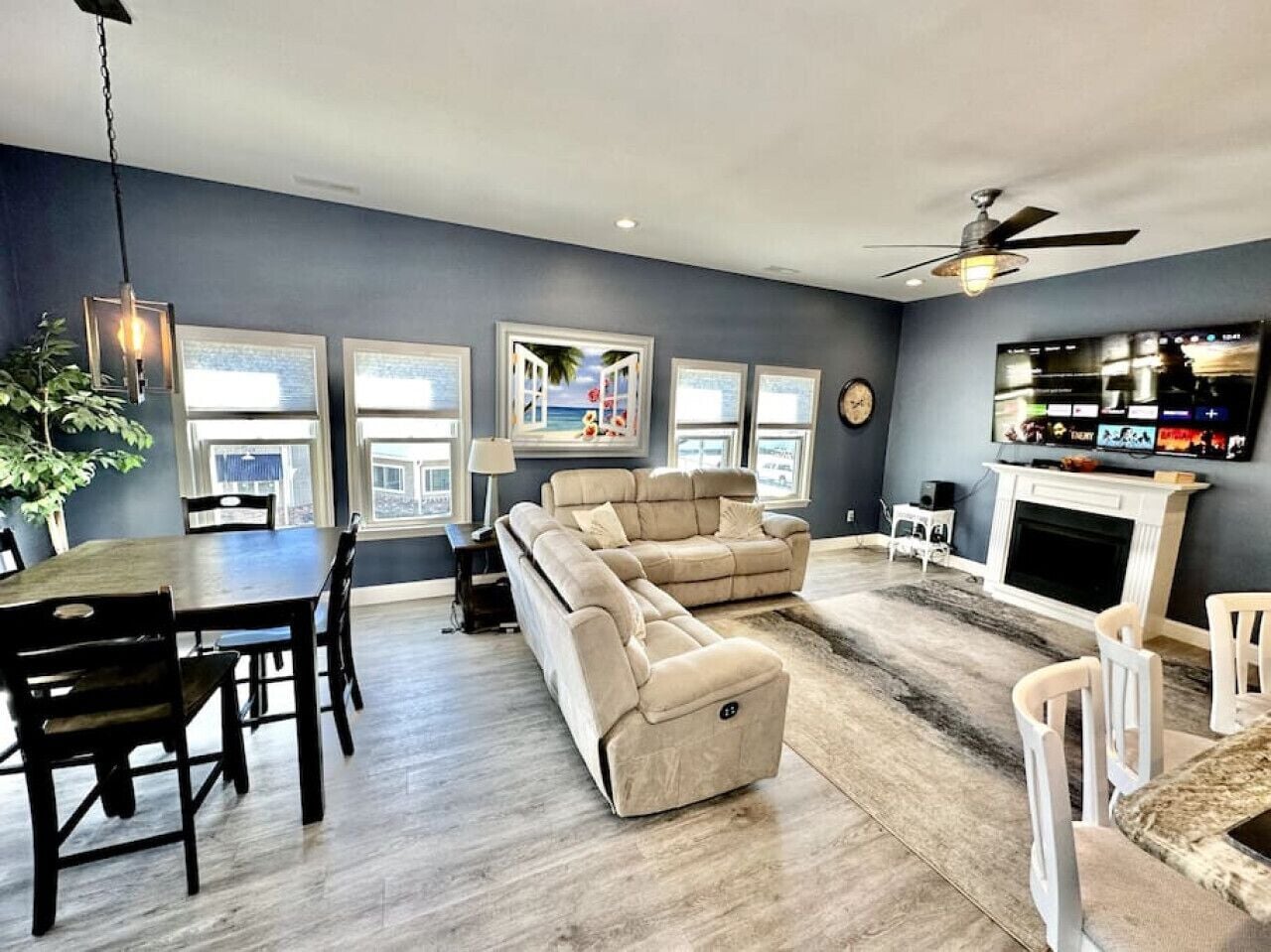 N.w. Entertainment District Den W/ King Bed - Avalon, NJ