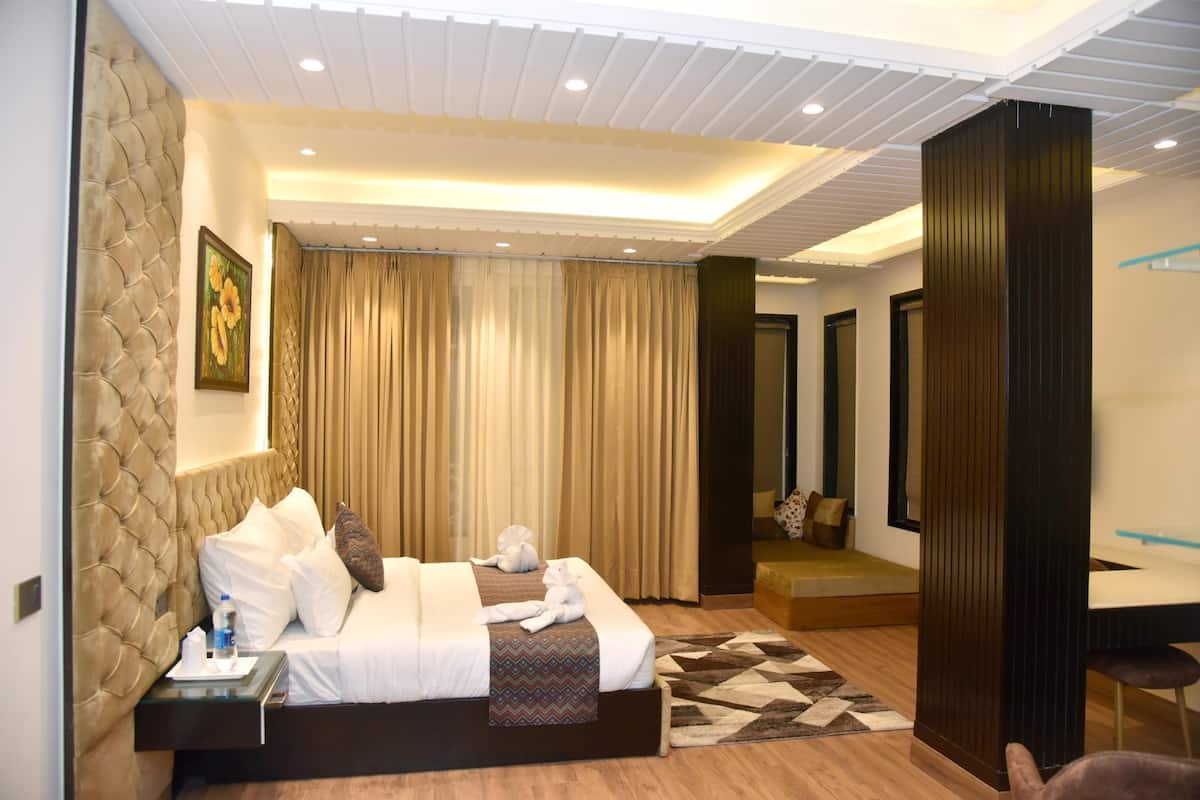 Quarto executivo | 1 quarto, escrivaninha, quartos à prova de som