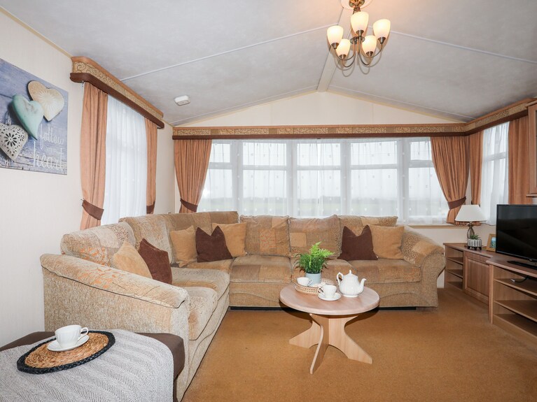 Mountain View Lodge 2, Pet Friendly, With A Garden In Valley - Anglesey