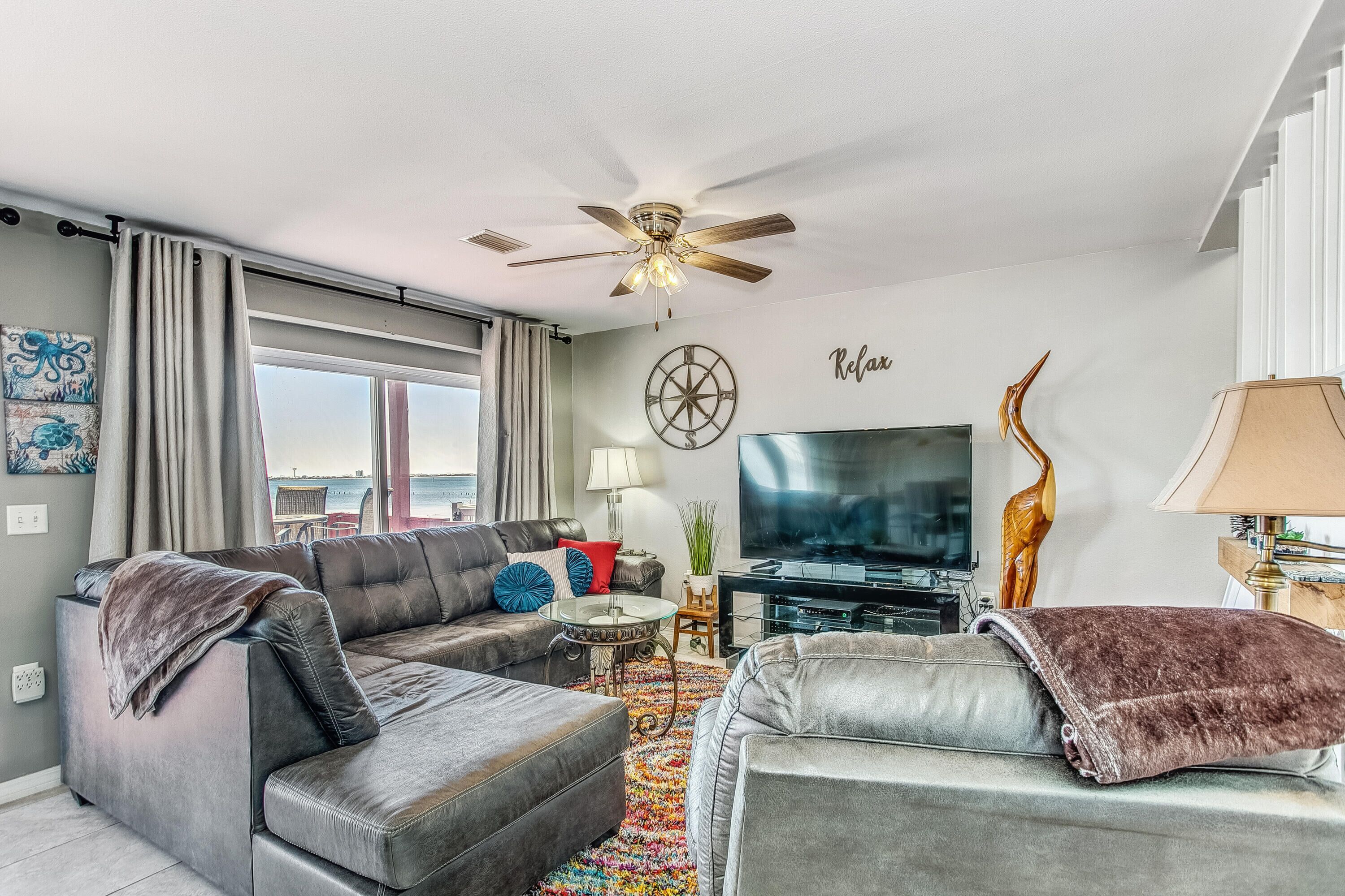 Welcome To Your Favorite Vacation Home, Journey To The Sound! - Navarre, FL