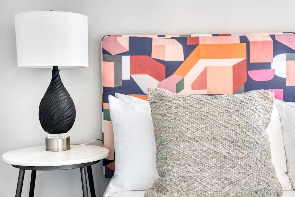Cozysuites Music Row Bold 1br W/ Free Parking! - Nashville, TN